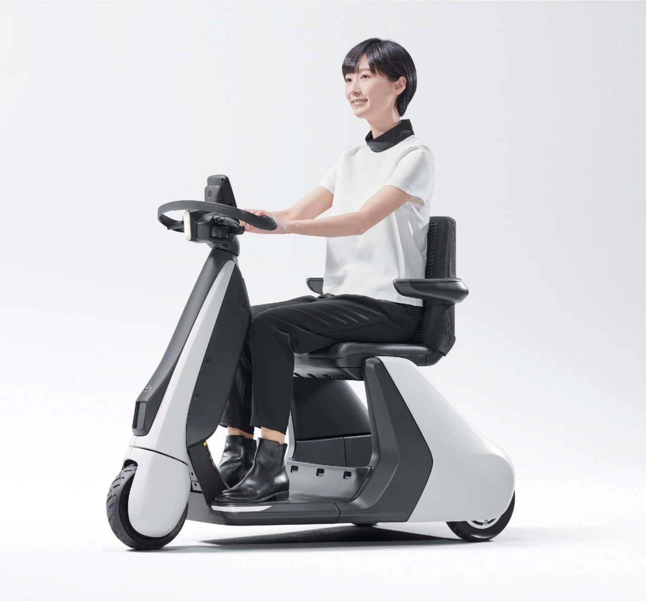 C+ walk S（シーウォークエス）登場・C+ pod（シーポッド）一部改良 | トピックス | 石川トヨタ自動車株式会社 公式WEBサイト